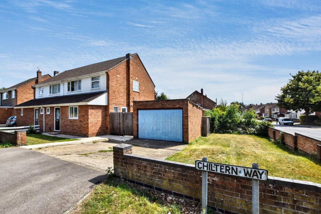 Chiltern Way, Northampton, 3 bedroom, House - Semi-Detached